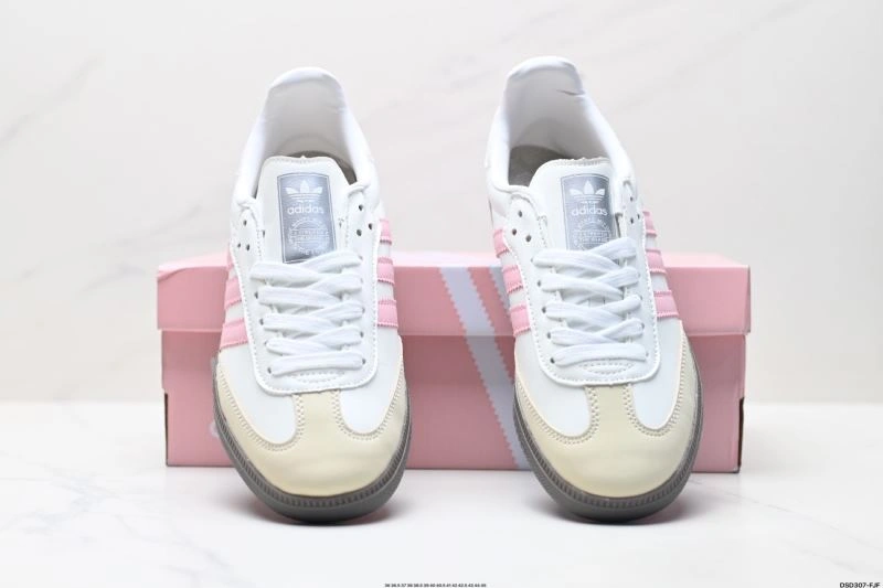 Top mirror Adidas Samba Shoes