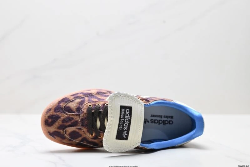 Brand-authenticated Adidas Samba Shoes