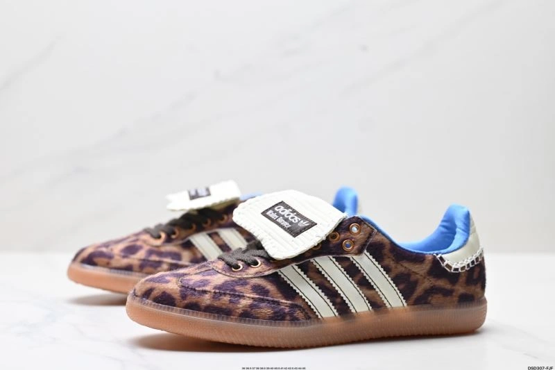 Brand-authenticated Adidas Samba Shoes