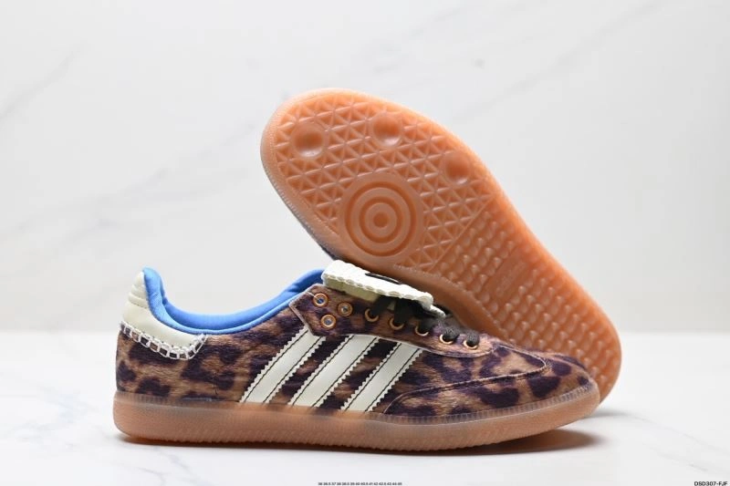 Brand-authenticated Adidas Samba Shoes