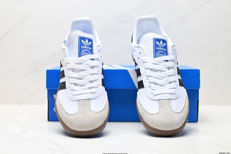 Low-cost Adidas Samba Shoes