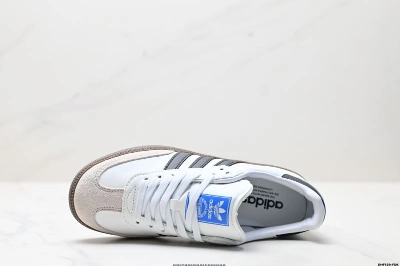 Top mirror Adidas Samba Shoes