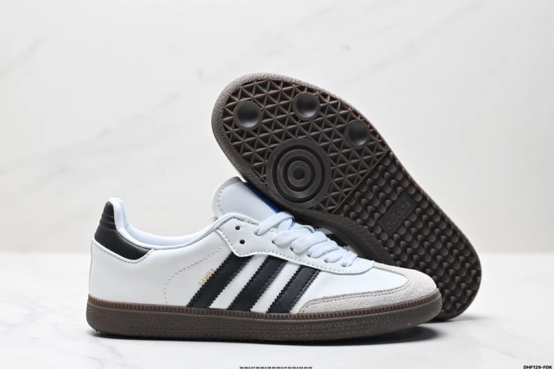 Top mirror Adidas Samba Shoes