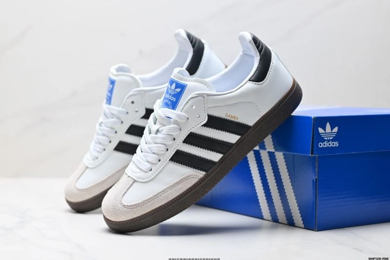 Top mirror Adidas Samba Shoes