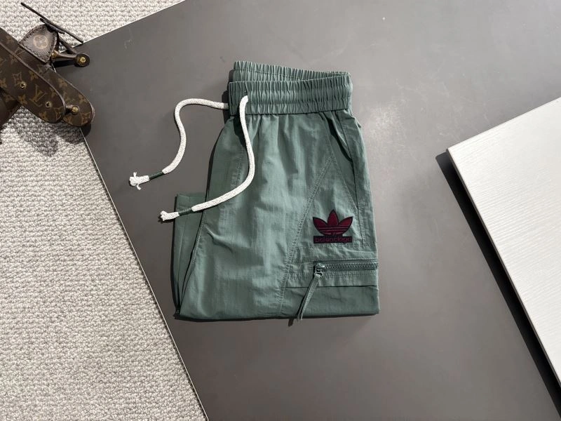 Top mirror Adidas Short Pants
