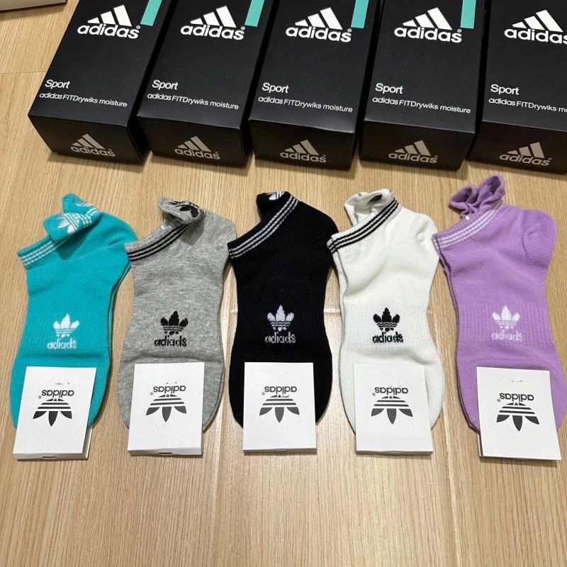Cut-rate Adidas Socks