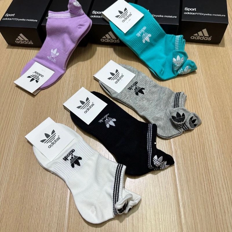 Cut-rate Adidas Socks