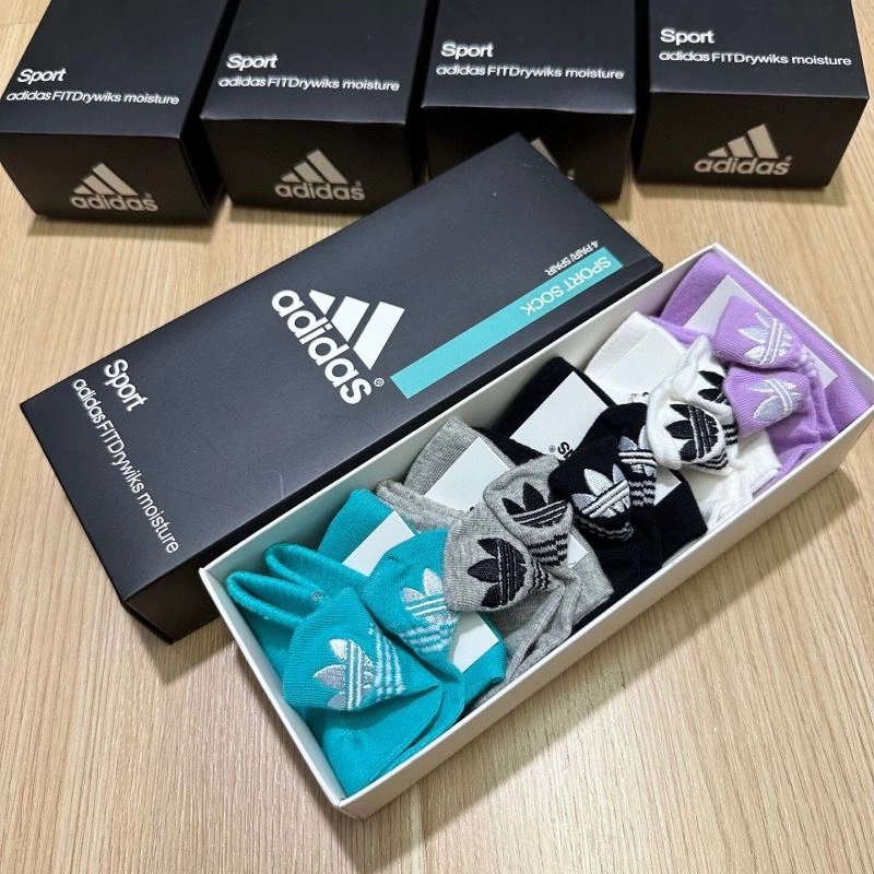 Cut-rate Adidas Socks