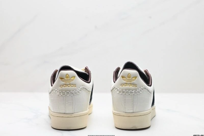 Top match Adidas Superstar Shoes