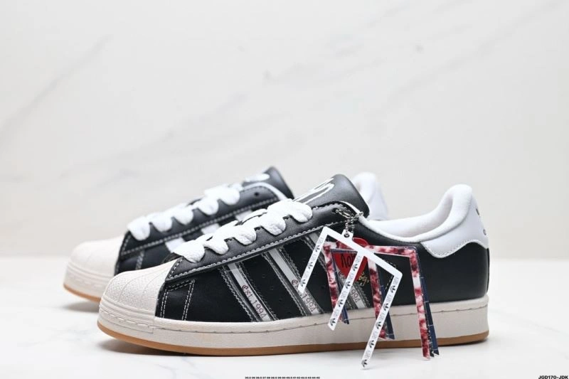 1:1 copy Adidas Superstar Shoes