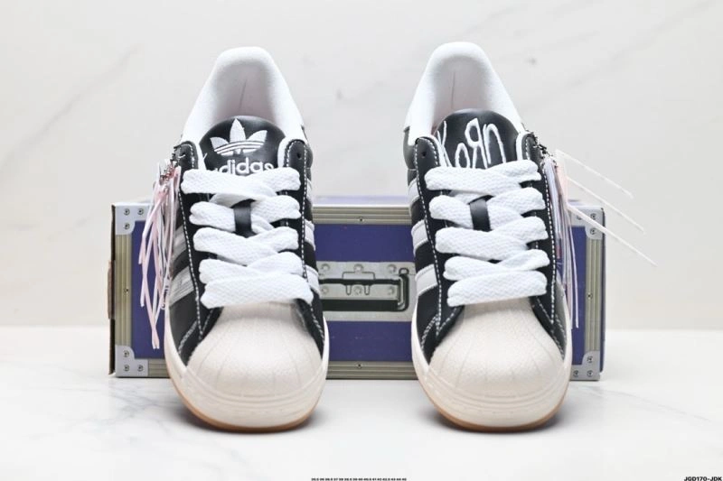 1:1 copy Adidas Superstar Shoes