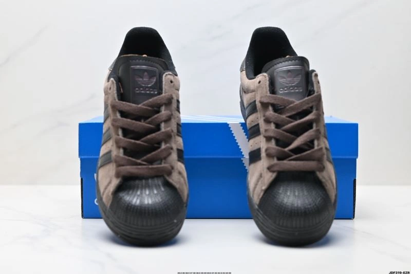 Brand-authenticated Adidas Superstar Shoes
