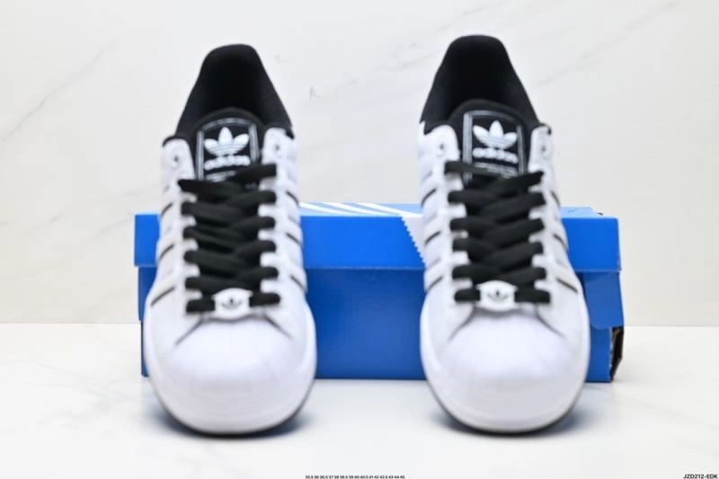 Accurate model Adidas Superstar Shoes