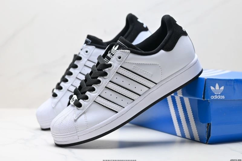 Accurate model Adidas Superstar Shoes