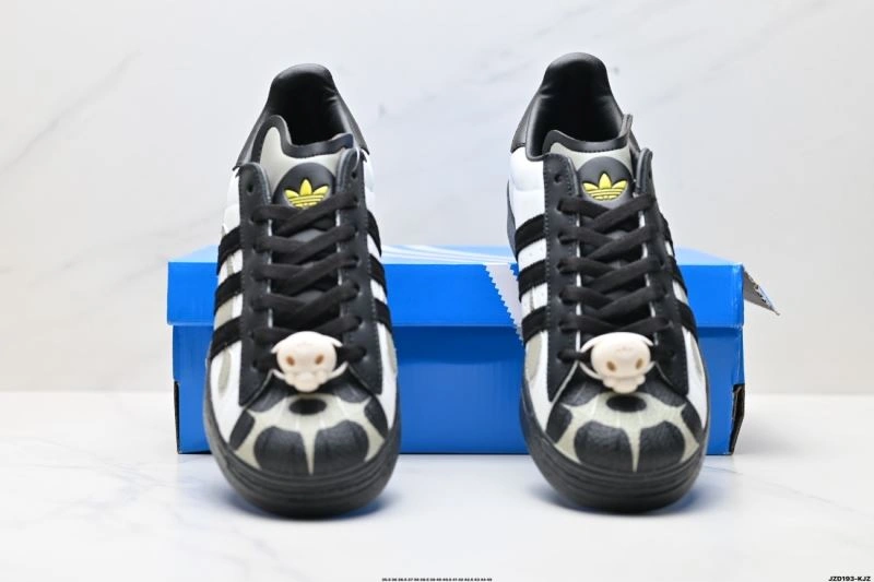 Indistinguishable Adidas Superstar Shoes