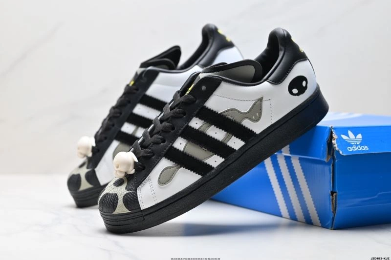 Indistinguishable Adidas Superstar Shoes