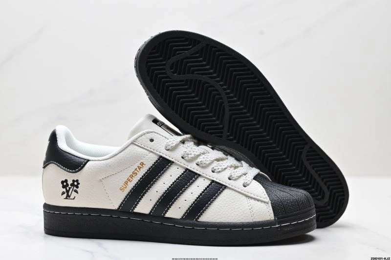 Top mirror Adidas Superstar Shoes