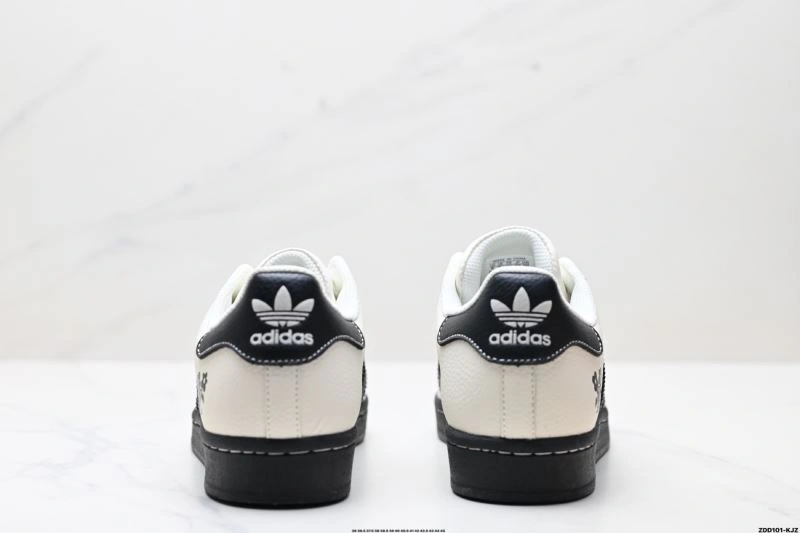 Top mirror Adidas Superstar Shoes