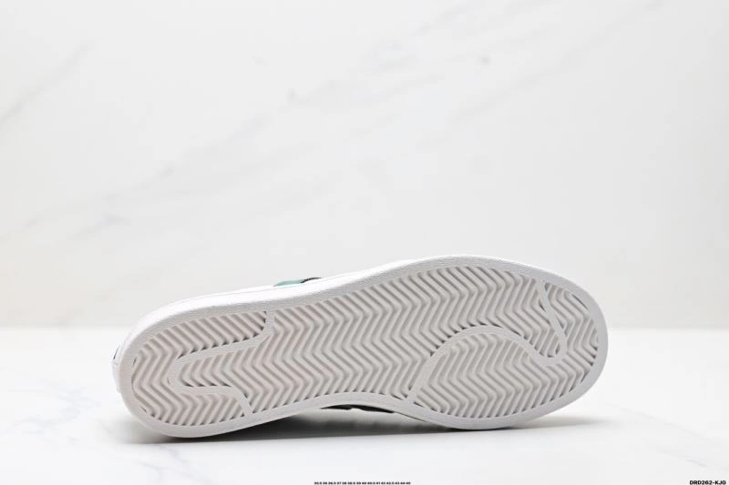Top mirror Adidas Superstar Shoes