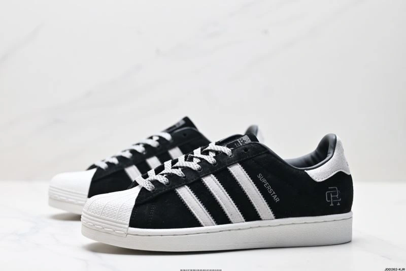 Accurate model Adidas Superstar Shoes