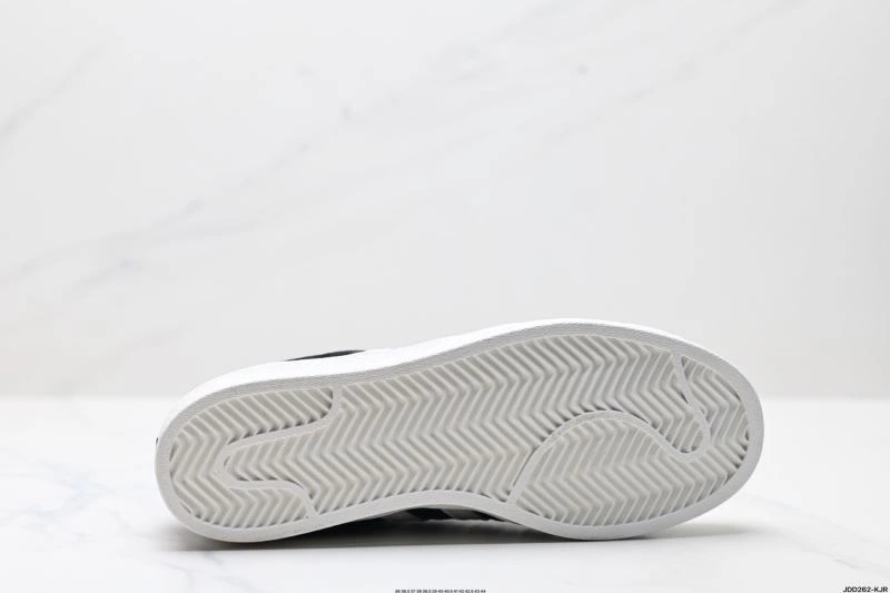 Accurate model Adidas Superstar Shoes