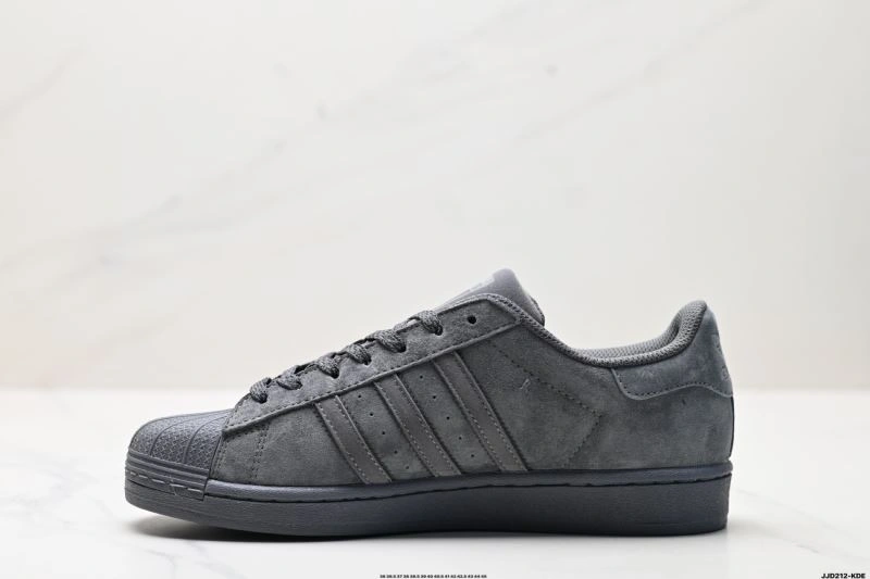 Accurate model Adidas Superstar Shoes