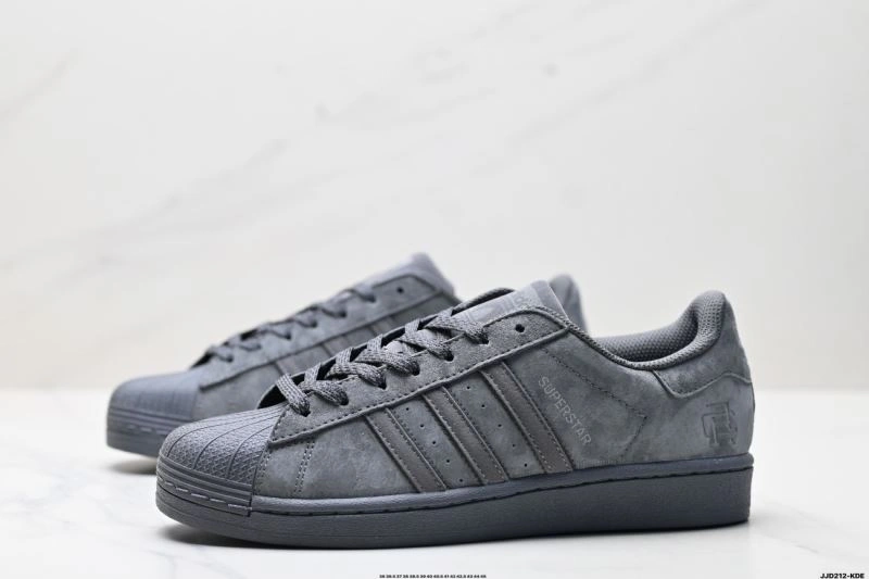 Accurate model Adidas Superstar Shoes