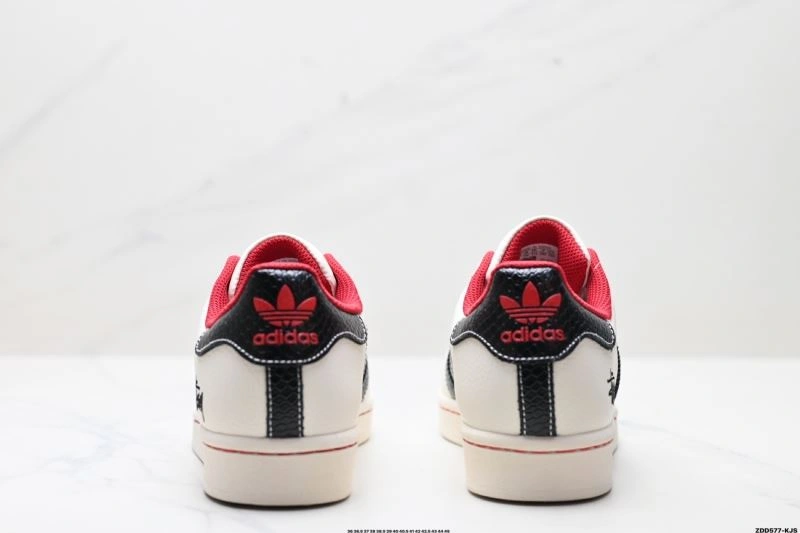 Accurate model Adidas Superstar Shoes
