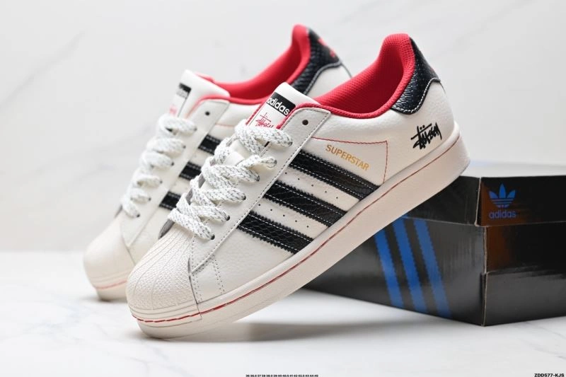 Accurate model Adidas Superstar Shoes