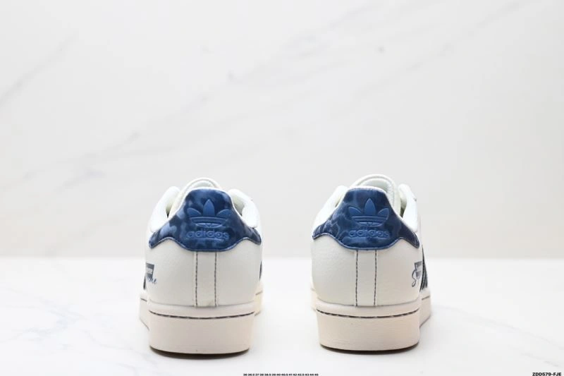 Accurate model Adidas Superstar Shoes