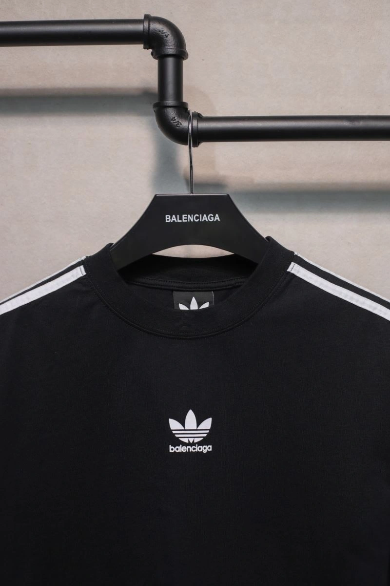 Brand-original Adidas T-Shirts
