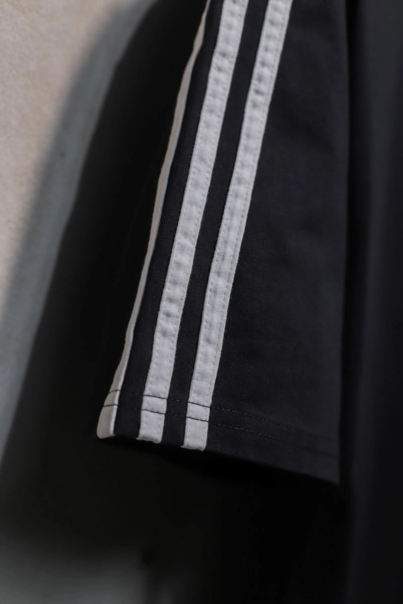 Brand-original Adidas T-Shirts