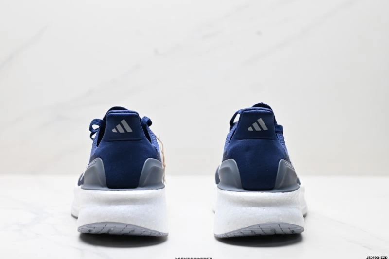 Top mirror Adidas Ultra Boost Shoes