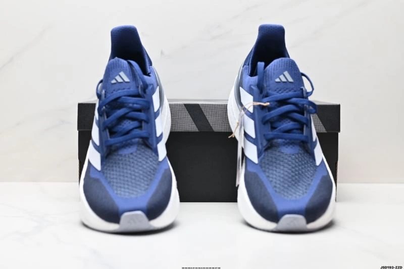 Top mirror Adidas Ultra Boost Shoes