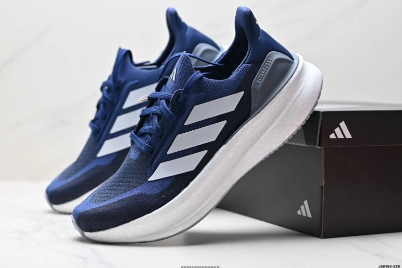 Top mirror Adidas Ultra Boost Shoes