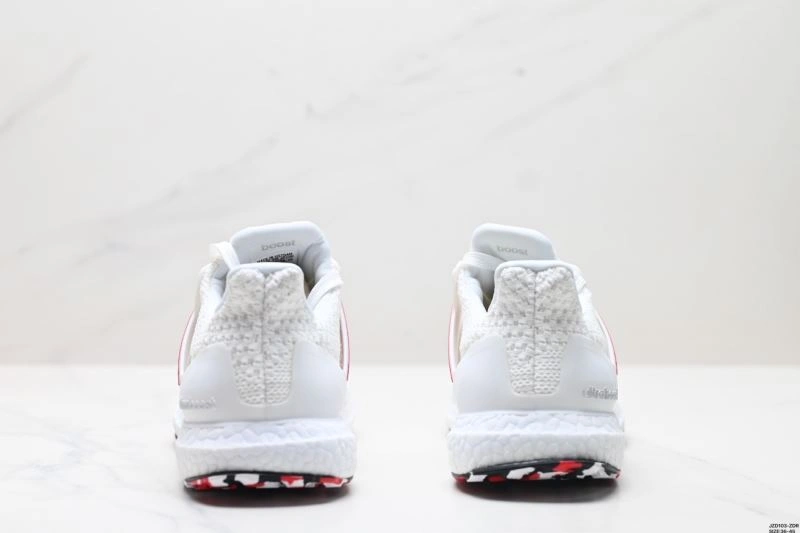 Top mirror Adidas Ultra Boost Shoes
