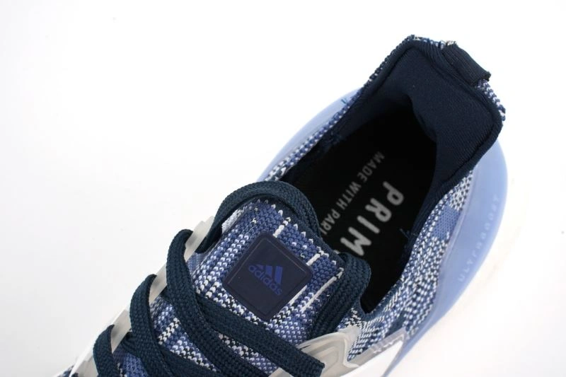 Top mirror Adidas Ultra Boost Shoes