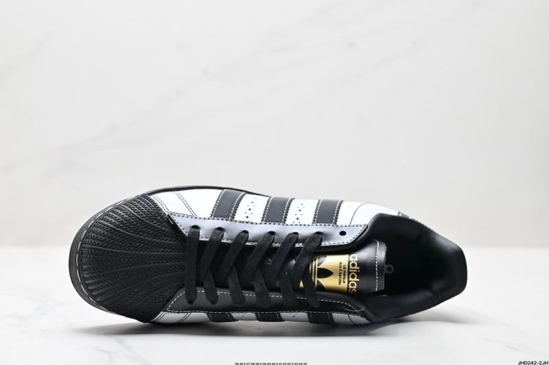 Inexpensive Adidas XLG Shoes