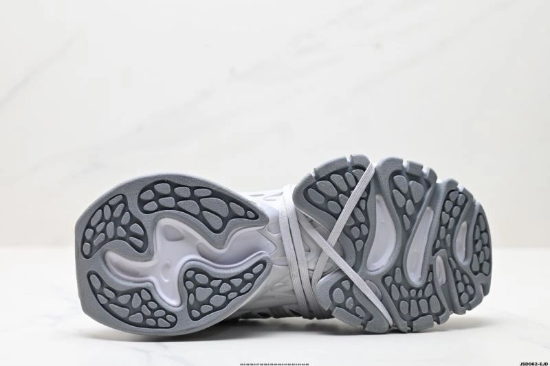 Top mirror Adidas XLG Shoes