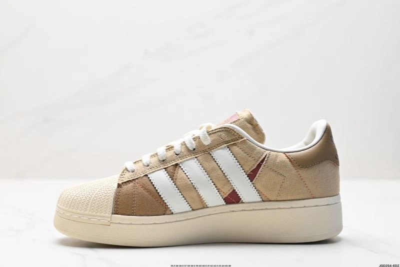 Accurate model Adidas XLG Shoes