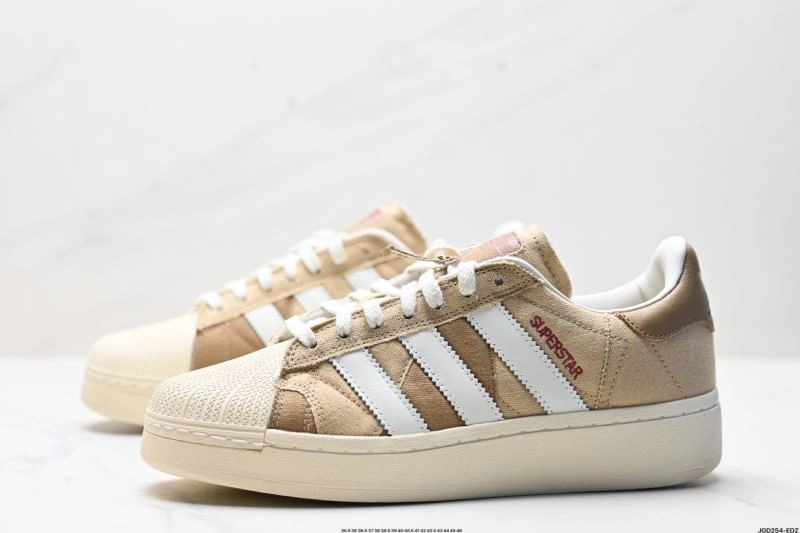 Accurate model Adidas XLG Shoes