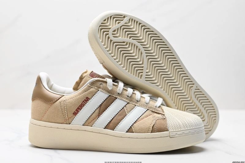 Accurate model Adidas XLG Shoes