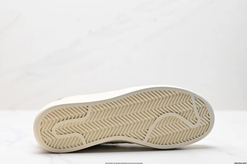 Accurate model Adidas XLG Shoes