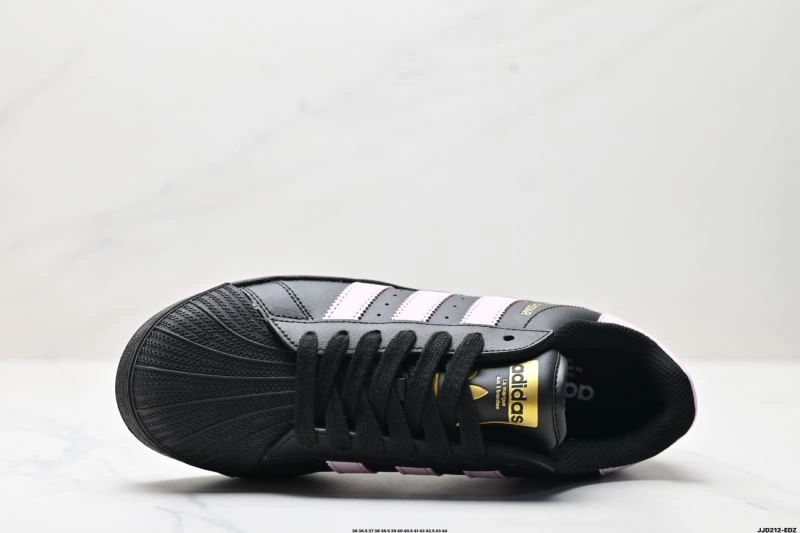 High fidelity Adidas XLG Shoes