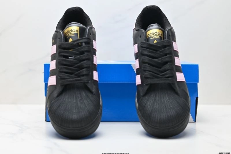 High fidelity Adidas XLG Shoes
