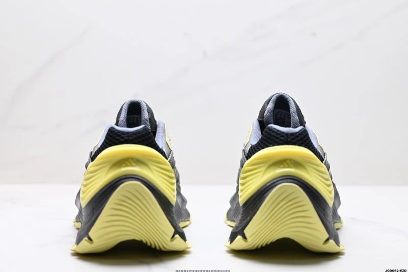 Accurate model Adidas XLG Shoes