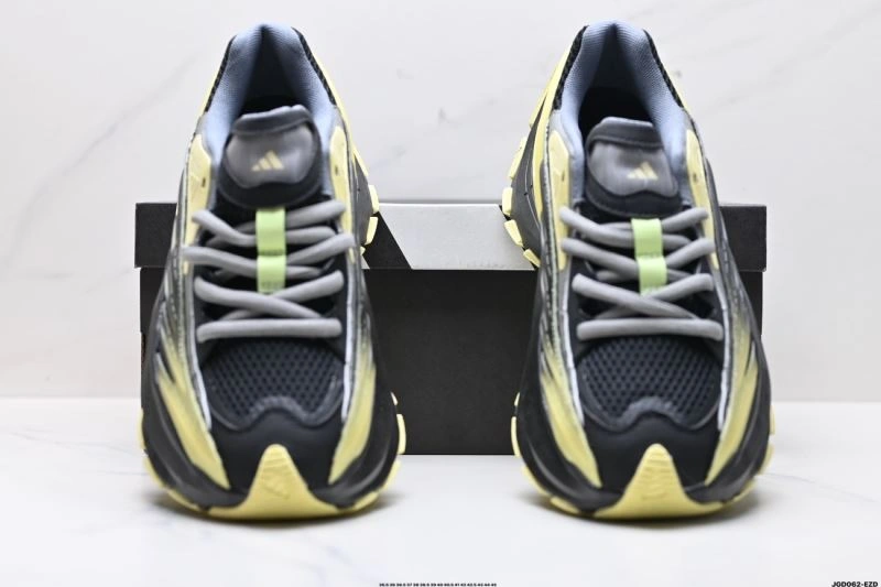 Accurate model Adidas XLG Shoes
