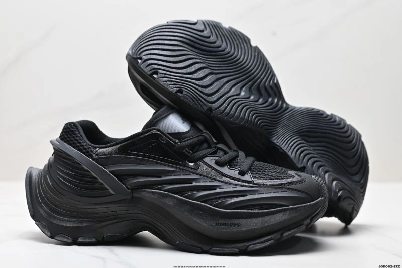 Top mirror Adidas XLG Shoes