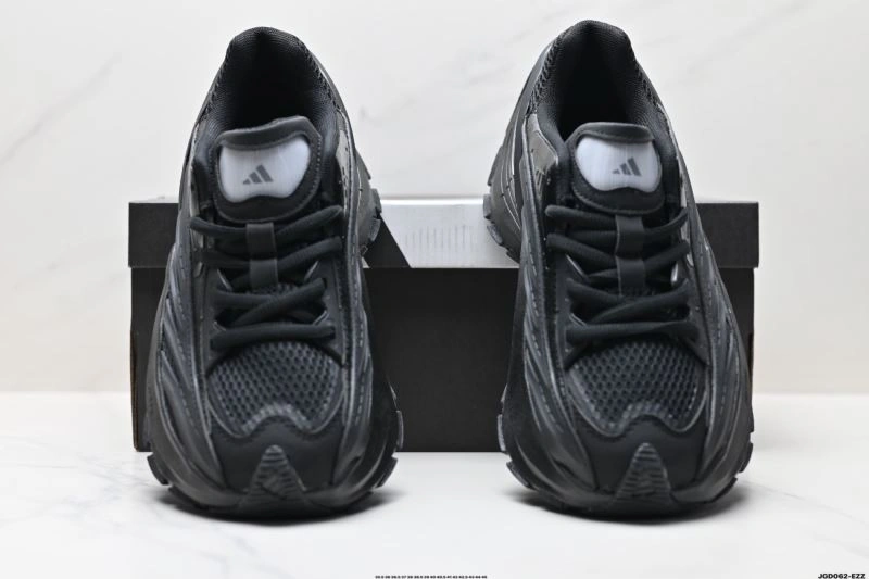 Top mirror Adidas XLG Shoes