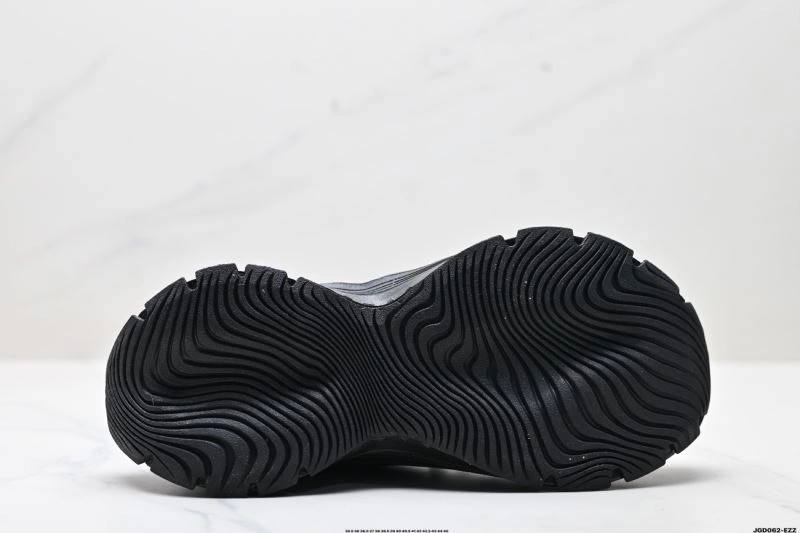 Top mirror Adidas XLG Shoes